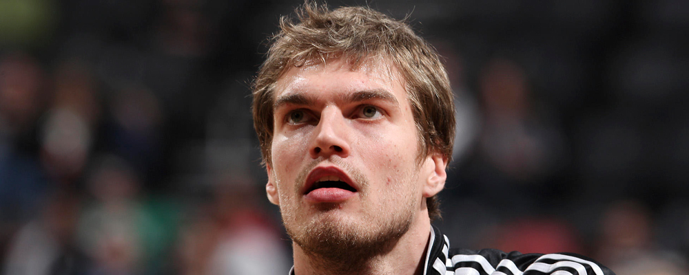 Hawks' Tiago Splitter Making Strides in Rehab Injured Hip